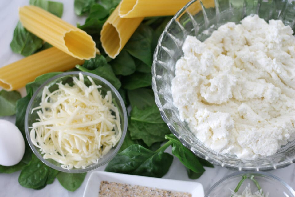 Meatless Monday Easy Cheese Stuffed Manicotti Recipe - The Olive Blogger